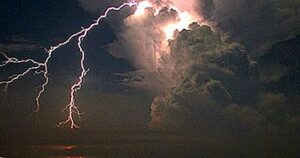 Ce este fulgerul si cum se formeaza? | Profu' de geogra'